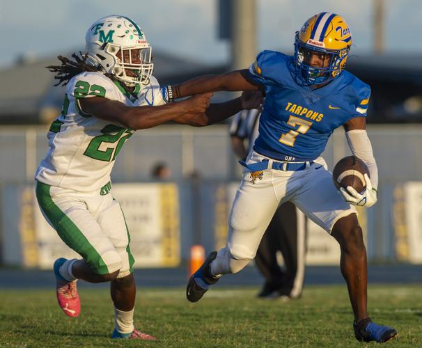 PREP FOOTBALL: Despite another tough loss, Charlotte gains ground | Sun ...