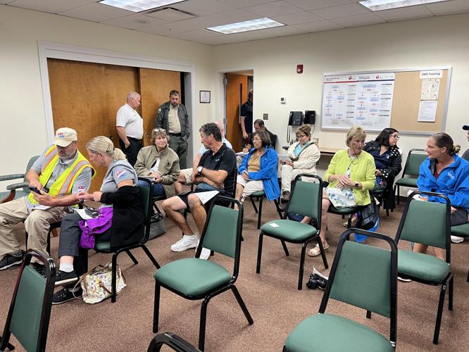 Islanders work together to beef up their radio systems | News | yoursun.com