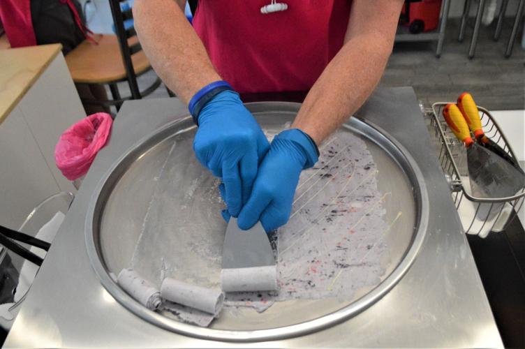 Crystal Cream Rolls: Rolled ice cream is the newest frozen dessert ...