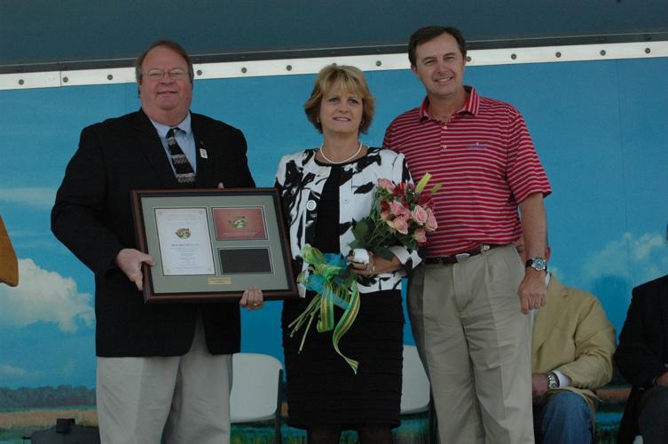 Memory of Ernie Caldwell evokedat road dedication bearing his name ...
