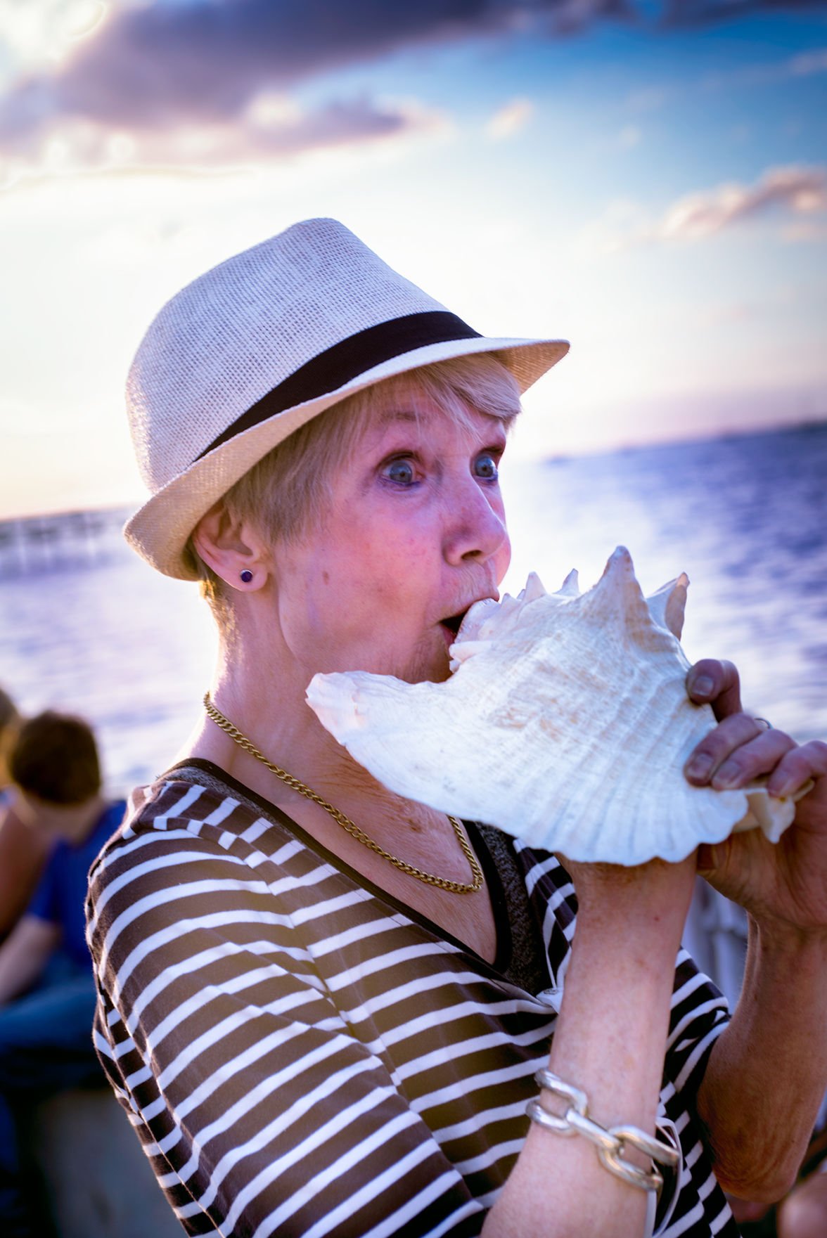Conch blowers say good-bye to 2018 | Features | yoursun.com