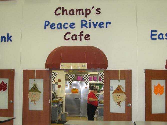 School lunch is served | News Archives | yoursun.com