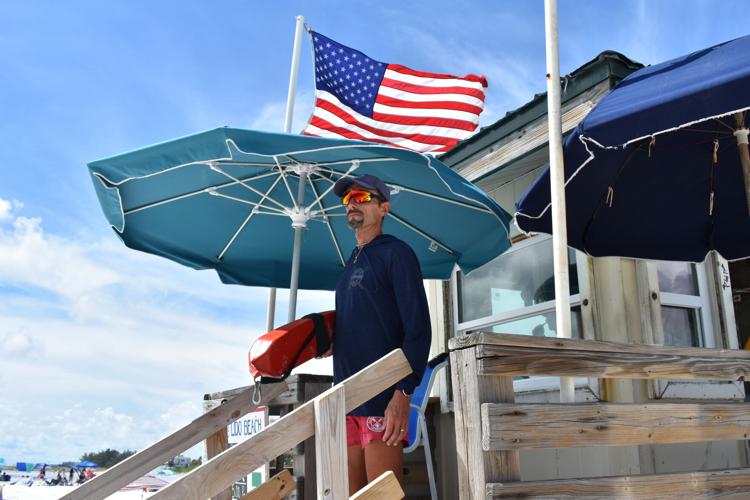 Lifeguard talks about record water rescue | News | yoursun.com