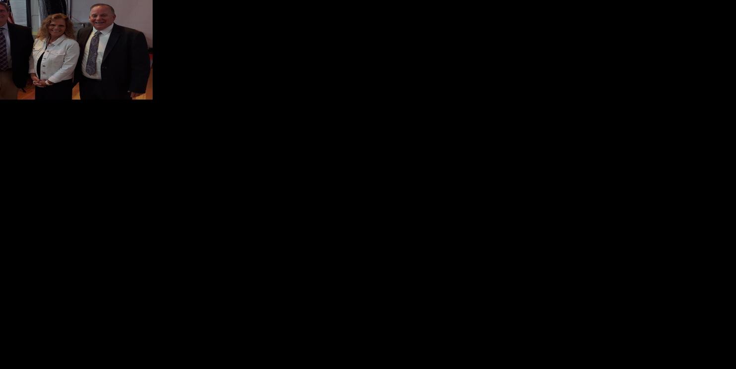 North Port chamber honors Dr. Lee Gross, pioneer in affordable medicine ...