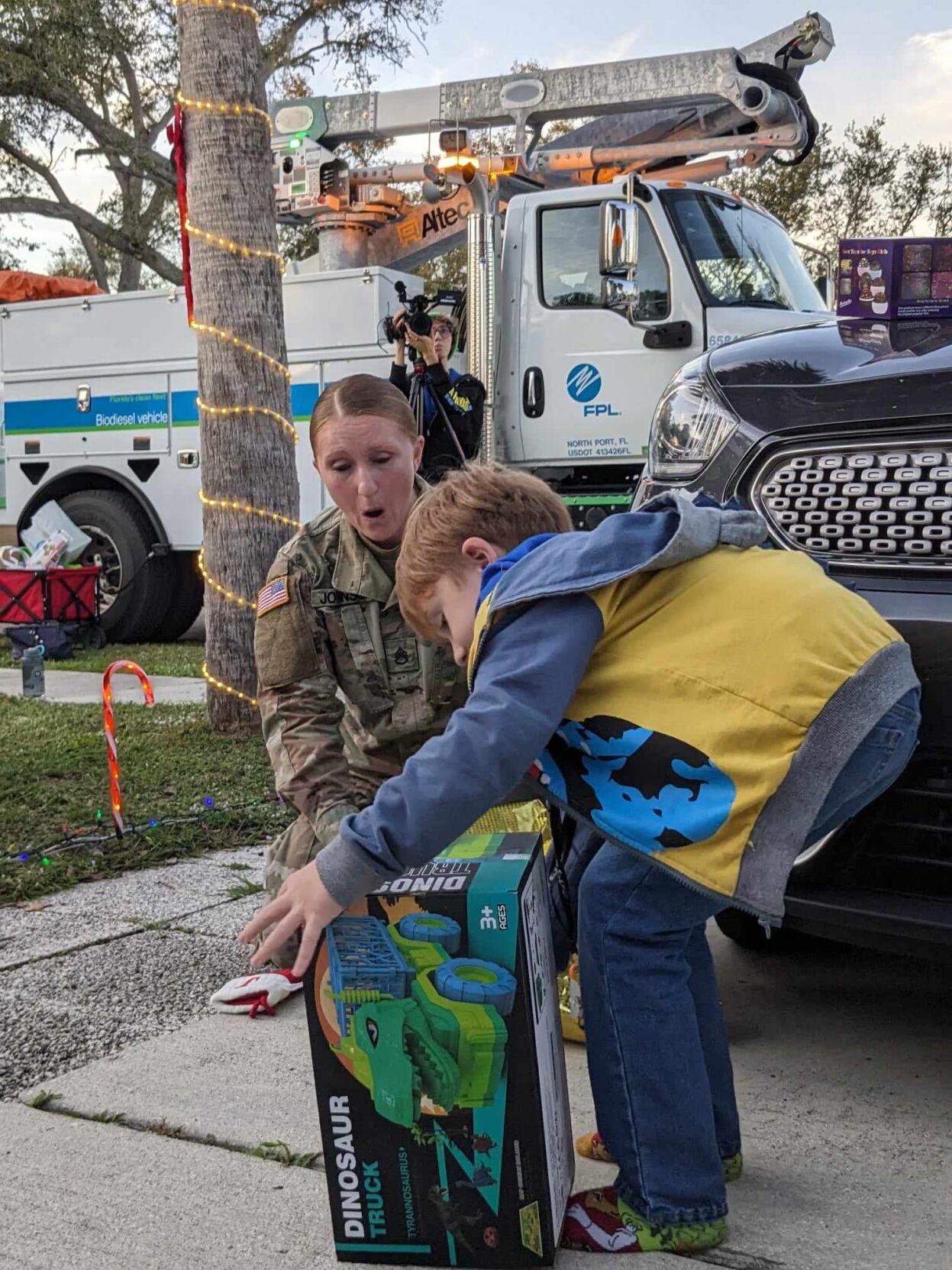 FPL surprises military member with holiday display | Port Charlotte ...