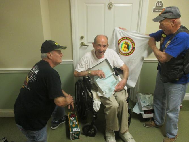 Veterans share Christmas cheer | News Archives | yoursun.com