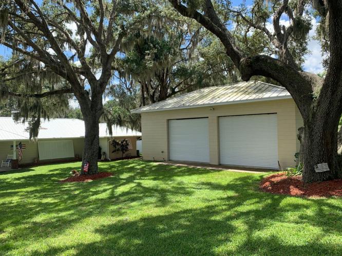 Cool Keys vibes on Red Beach Lake | Sebring | yoursun.com