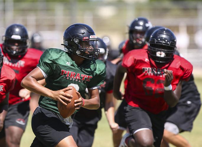 SPRING FOOTBALL: New Pirates ready to learn the way | Sun Preps ...