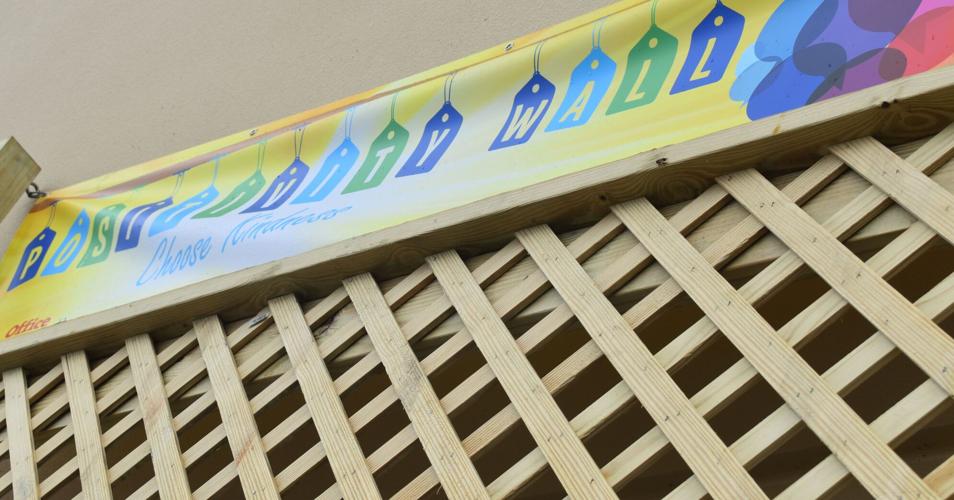 Feeling positive: Chamber erecting walls for community thoughts, quotes ...