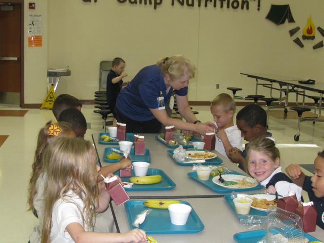 School lunch is served | News Archives | yoursun.com