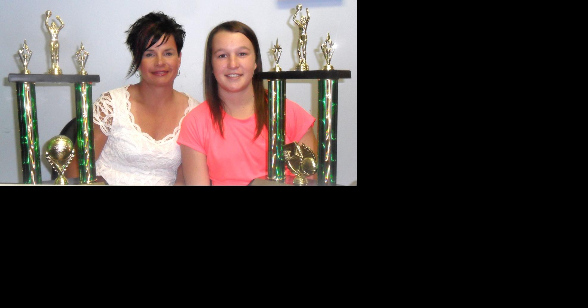 Coyne mother, daughter honored | Newsarchives | yoursun.com