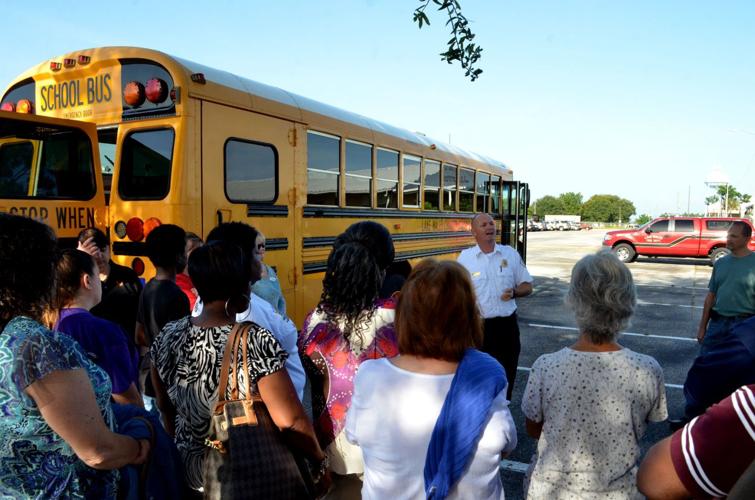 LWCS, LWFD conduct practice bus fire drill | Newsarchives | yoursun.com