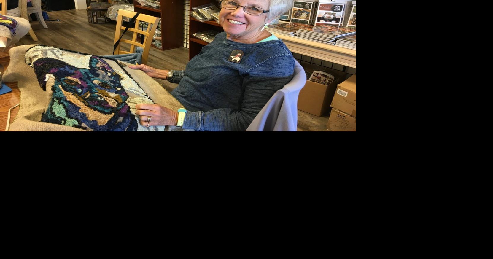 Elaine Winquist creates art one loop at a time | News | yoursun.com