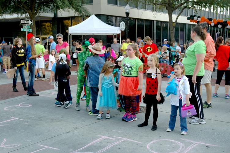 October Friday Fest a ‘full out’ celebration | Newsarchives | yoursun.com