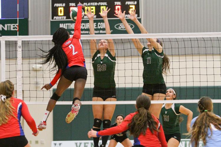 “Senior Seven” lead Venice to state finals | News Archives | yoursun.com