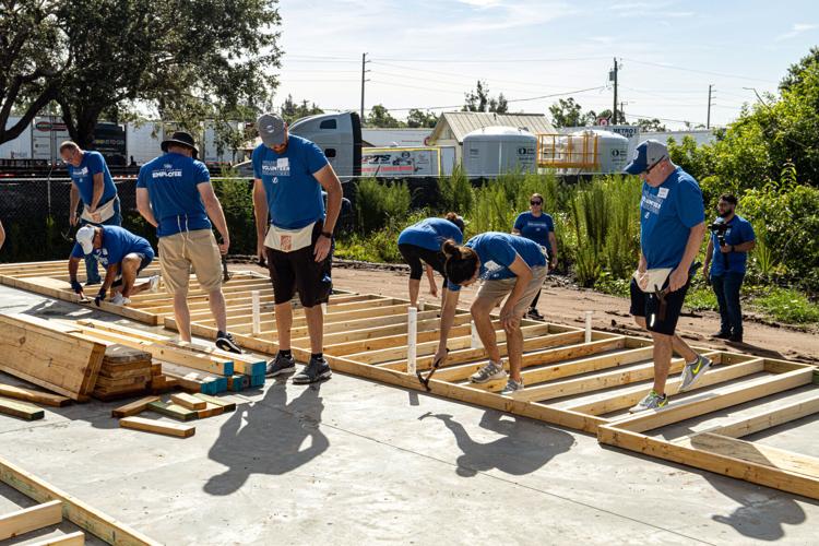 Tampa Bay Lightning helps build Habitat homes | Port Charlotte News ...