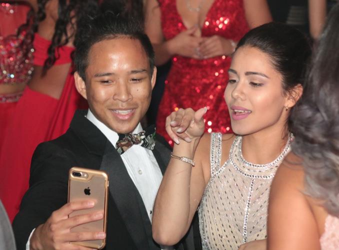 Port Charlotte Prom: ‘A Night to Remember’ | News Archives | yoursun.com