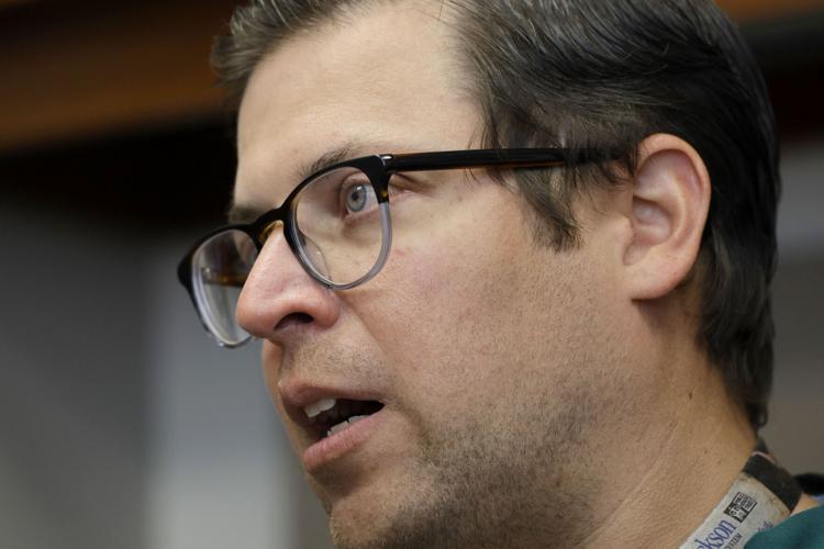 Wellington dad with brain cancer goes high-tech to get more time with ...