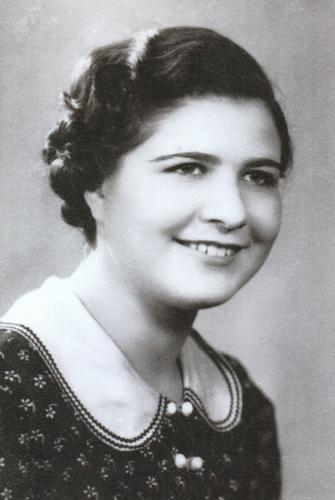 Writer learns about herself | The Gondolier | yoursun.com