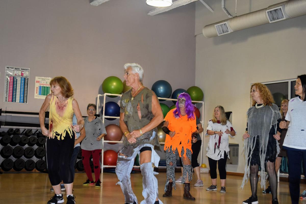 YMCA dancers perform to 'Thriller' | News | yoursun.com