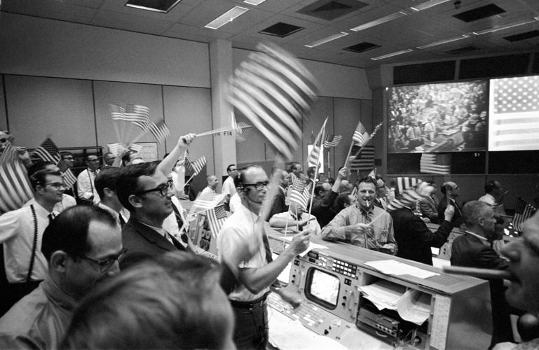 Restored Mission Control comes alive 50 years after Apollo | News ...