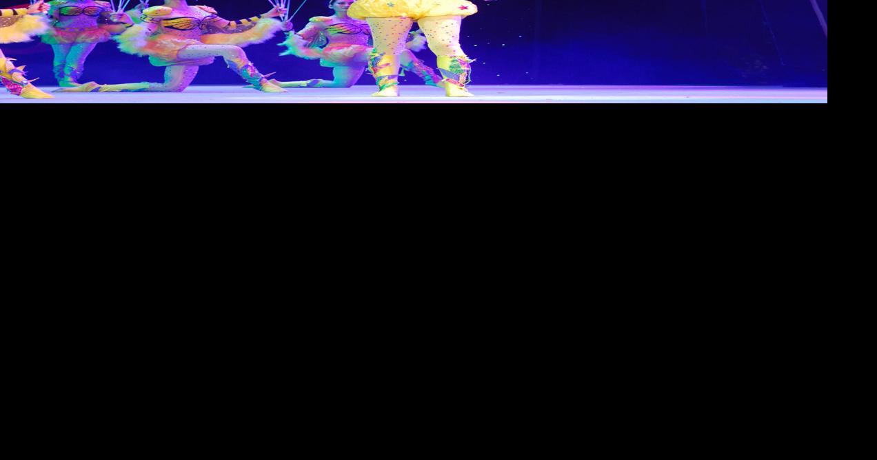 Elite circus performers from the People’s Republic of China features ...