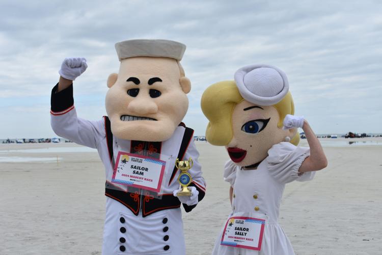 Sailor Sam wins Mote Marine mascot run | News | yoursun.com