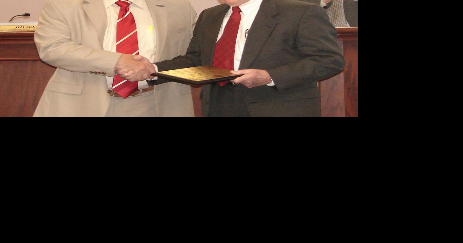 Dr. Calvin Martin honored by county | News Archives | yoursun.com