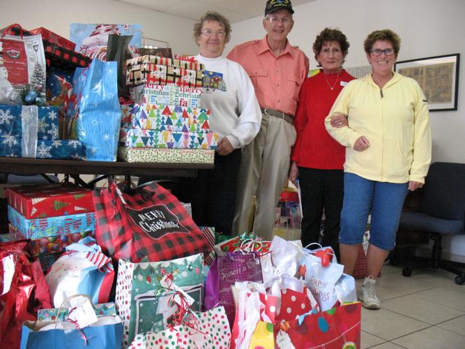 Giving tree provides presents for seniors | Features | yoursun.com