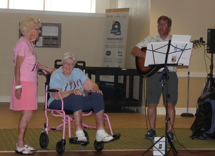 Millie and Fran turn 100 together | News | yoursun.com