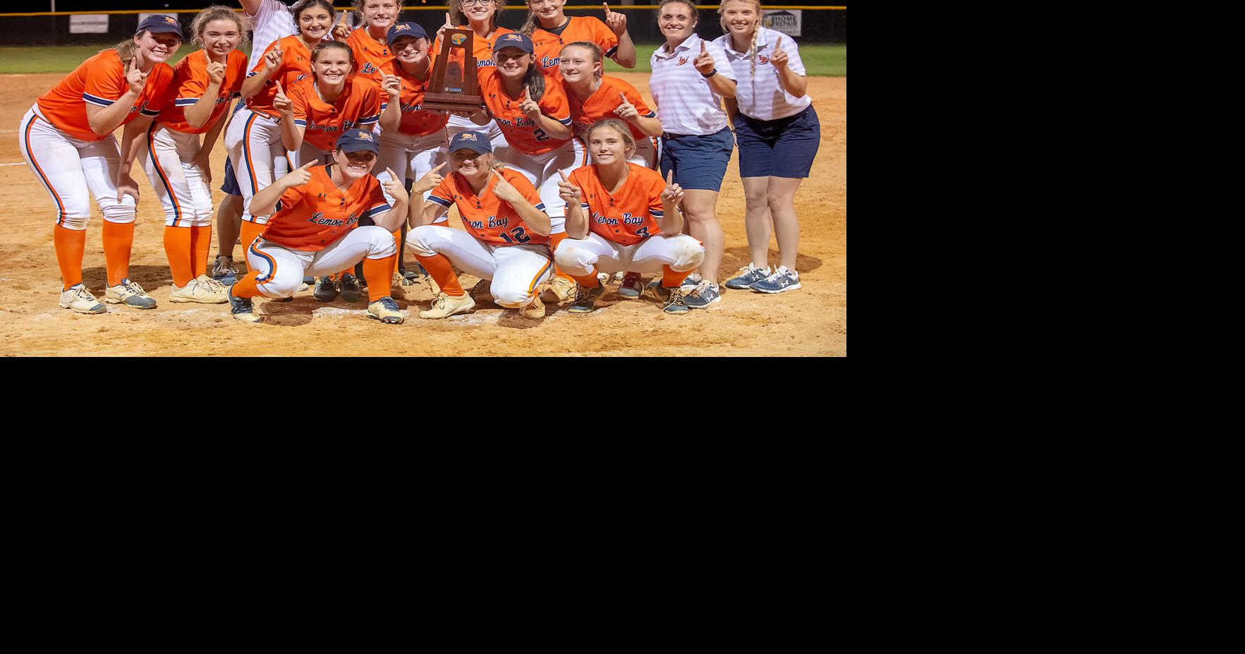 Lemon Bay softball slugs its way to district title | News | yoursun.com