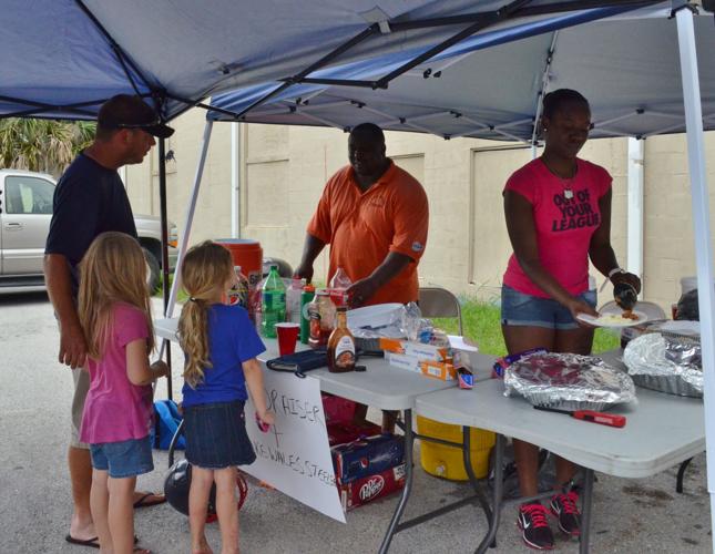 Lake Wales Steelers barbecue a success | Newsarchives | yoursun.com