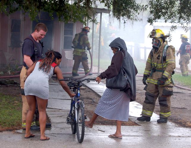 Kitchen fire spreads through trailer | Newsarchives | yoursun.com