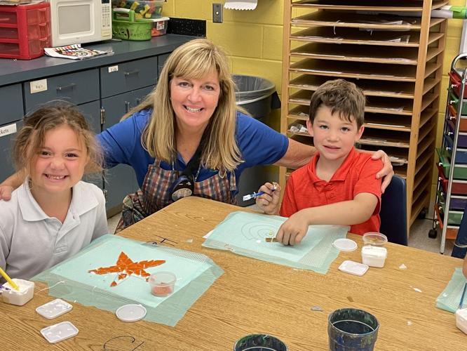 Vineland Elementary students assemble giant mosaic for their school ...