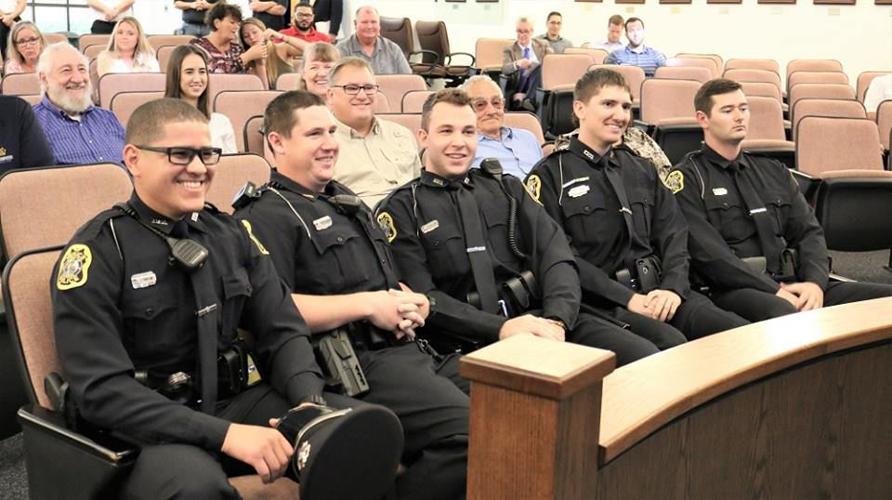 The Venice Five: new police officers take the oath | News | yoursun.com