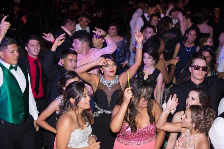 DeSoto rolls out the red carpet for this year’s prom | News Archives ...