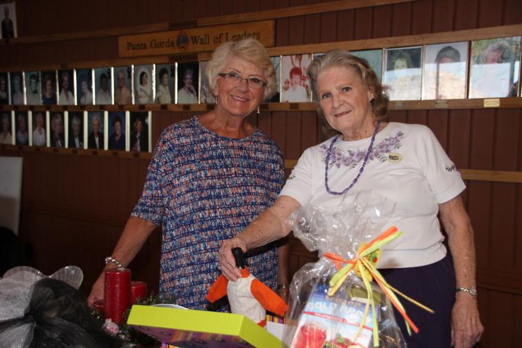Elkettes welcome fall with fashion show | News Archives | yoursun.com