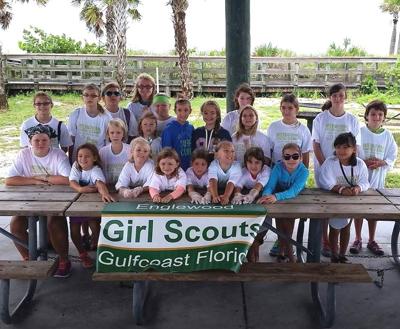 Girl Scouts clean up Englewood Beach | News Archives | yoursun.com