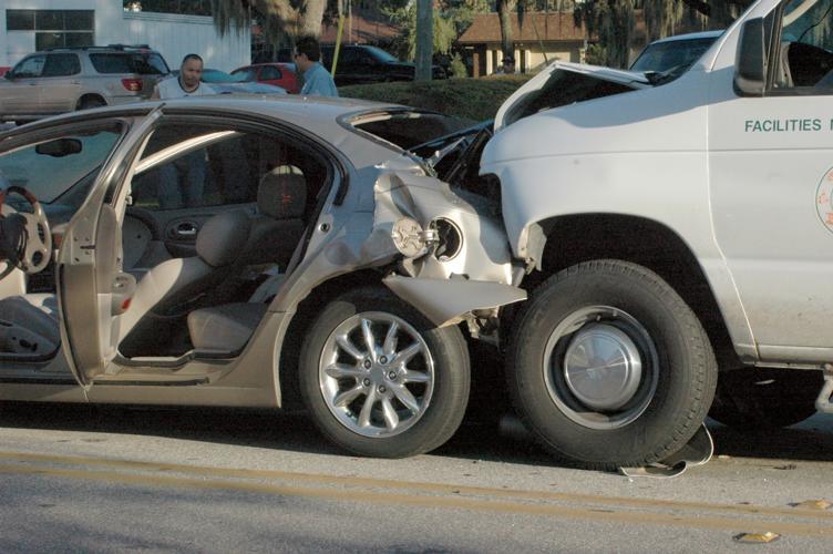 No injuries in four-car pile-up | Newsarchives | yoursun.com