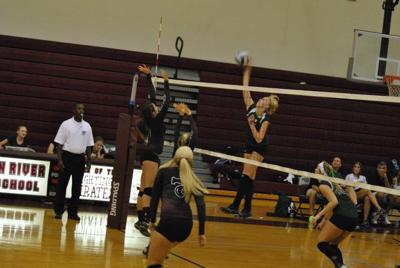 Volleyball wins 2 of 3 at Tampa Prep Tournament, sweeps Braden River ...