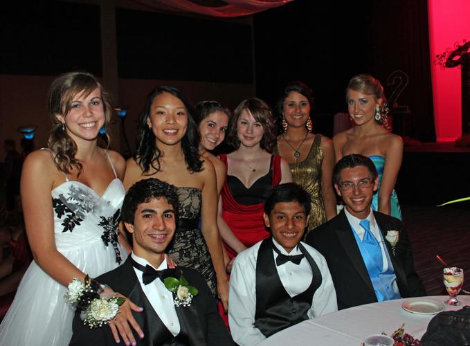Seniors masquerade at the prom | News Archives | yoursun.com