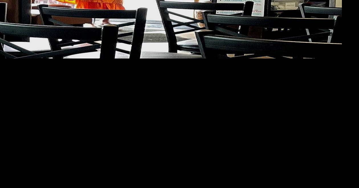 The Thai that binds -- Buddhist monks bless Thai Bistro, its owner ...