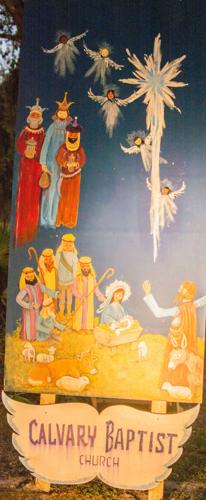 Holiday spirit shines at Christmas Card Lane | News Archives | yoursun.com