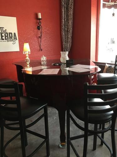 The Zebra Lounge is a horse of a different color | Let's Go! | yoursun.com