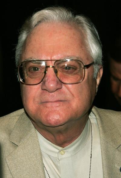 Las Vegas comedy great Pat Cooper, opener for Sinatra, dies at 93 ...