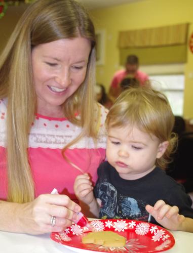 Foster families celebrate with Santa | News Archives | yoursun.com