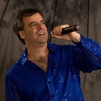 Known for his heartfelt delivery and engaging vocals, Charlie Lask ...