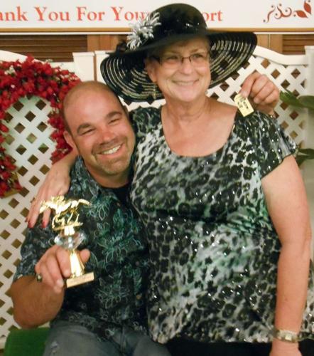‘Derby’ horse races benefit Ridge Arc | Newsarchives | yoursun.com