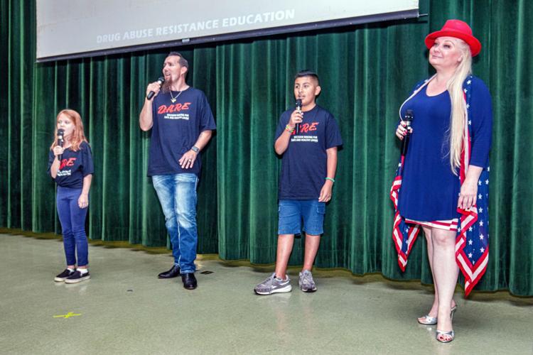 Sallie Jones lauds D.A.R.E. program grads | News | yoursun.com