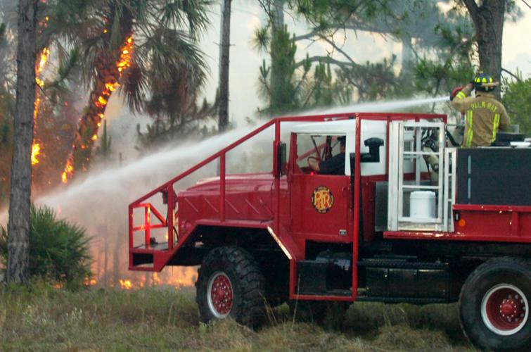 Firefighters get upper hand on Florida wildfire | News Archives ...